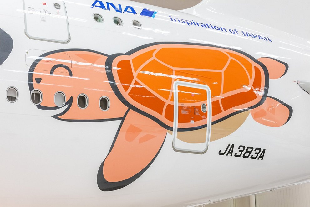 IMAGENS: Airbus apresenta terceira aeronave A380 da ANA com especial ...