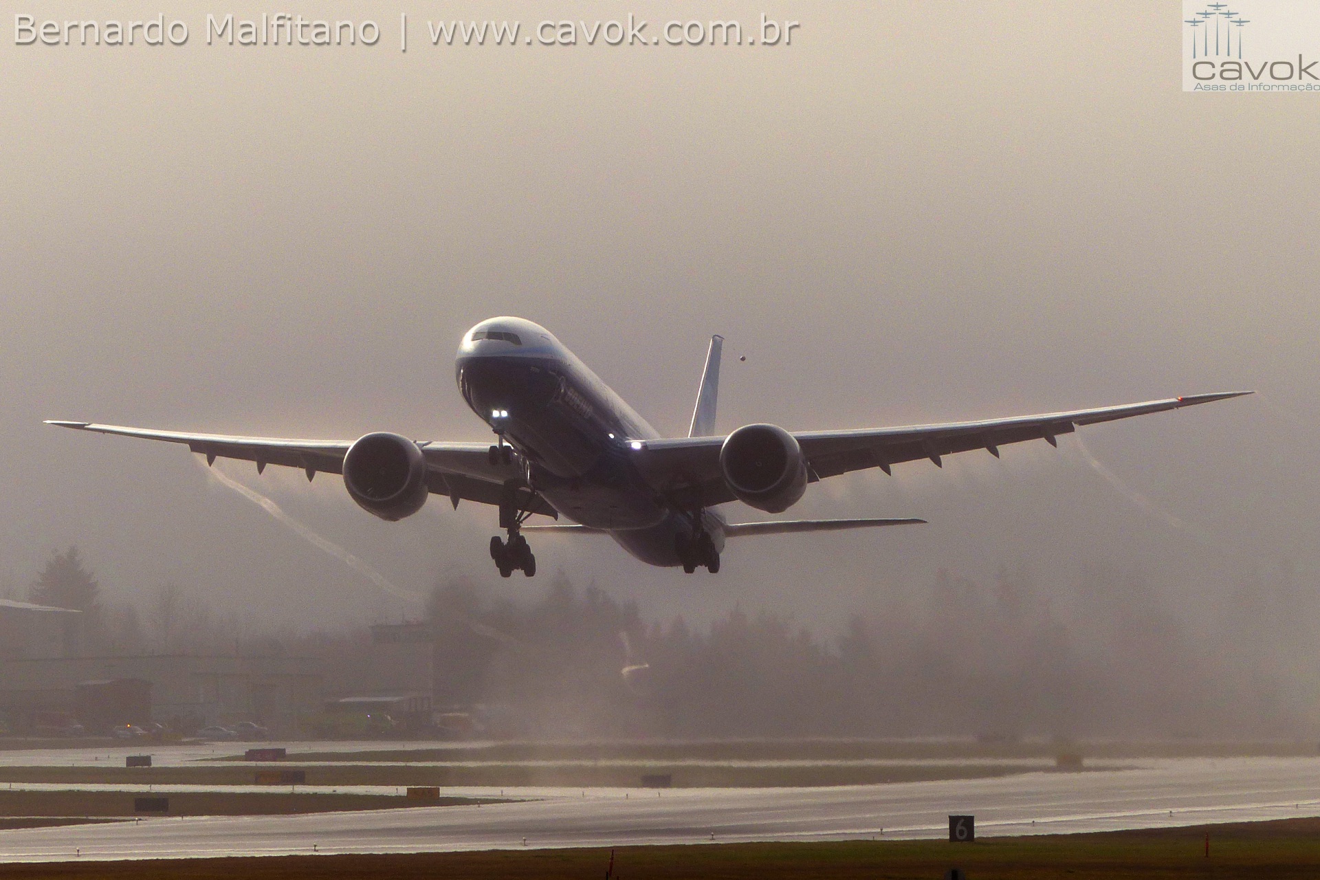 IMAGENS: Boeing 777X completa com sucesso seu primeiro voo - Cavok ...