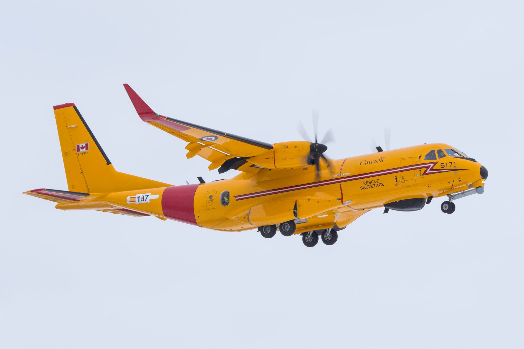 Aeronave de treinamento de manutenção CC-295 FWSAR chega ao Canadá ...