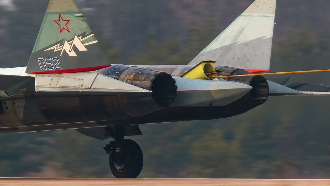 Sukhoi quer superfícies de controle acionadas de forma “elétrica” no Su ...