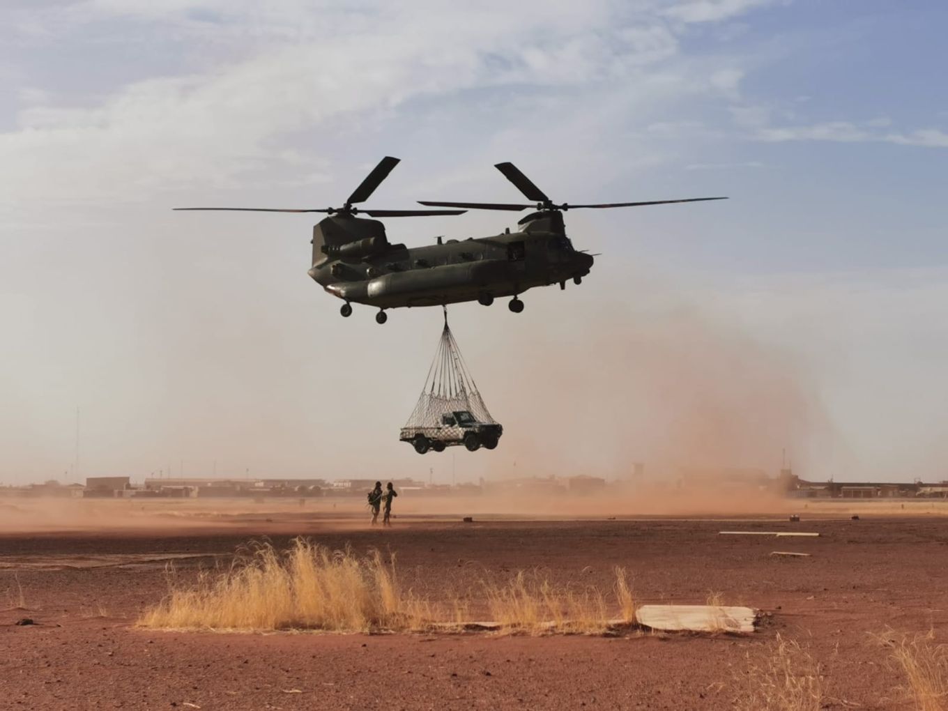 Chinooks britânicos completam 2.000 horas de operação no Mali – Cavok ...