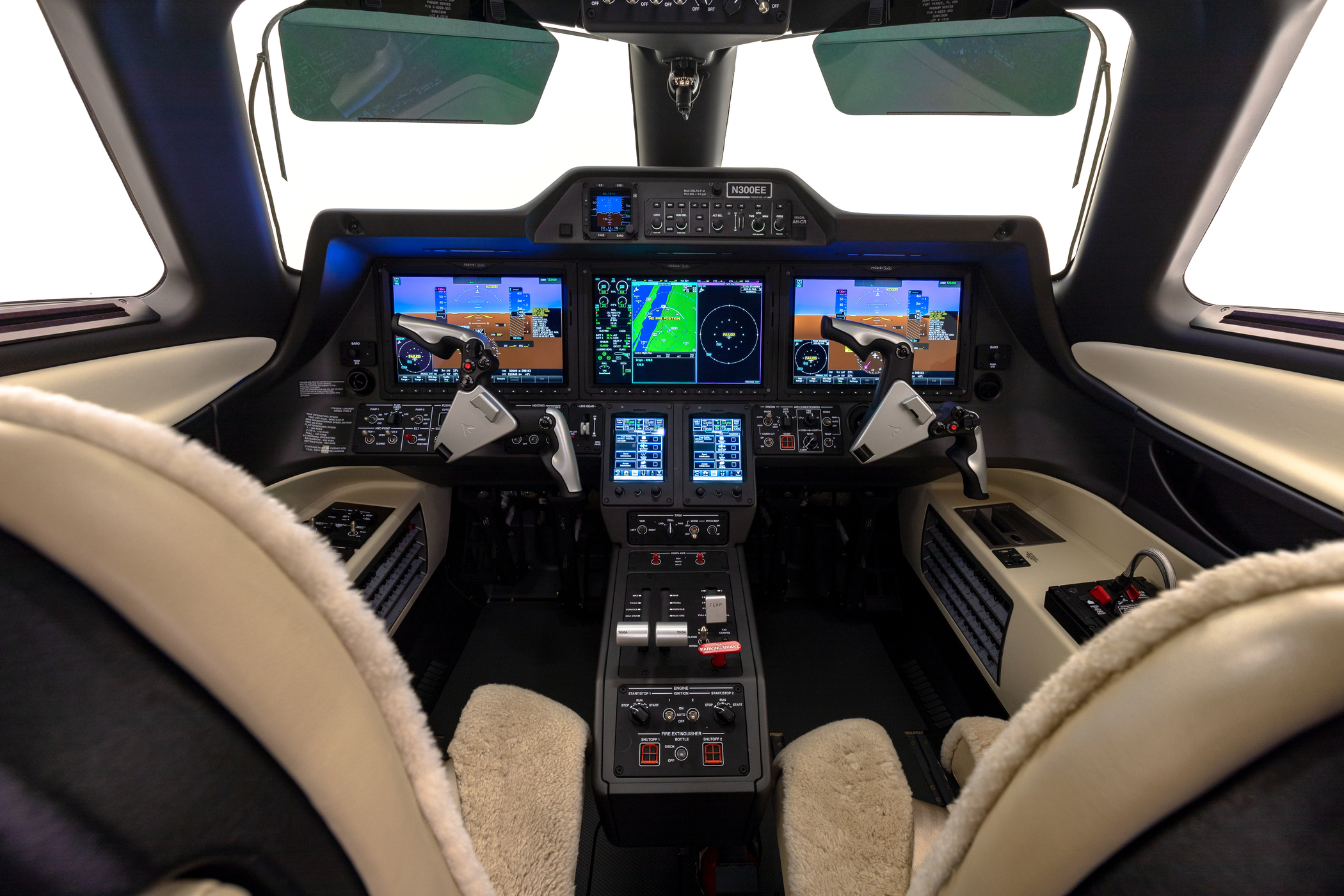 Embraer entrega primeiro Phenom 300E com novo interior Bossa Nova para ...