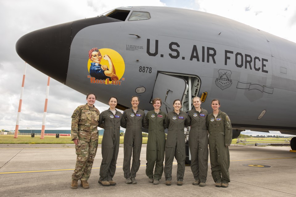 Para conseguir mais pilotos do sexo feminino, a USAF está mudando a ...