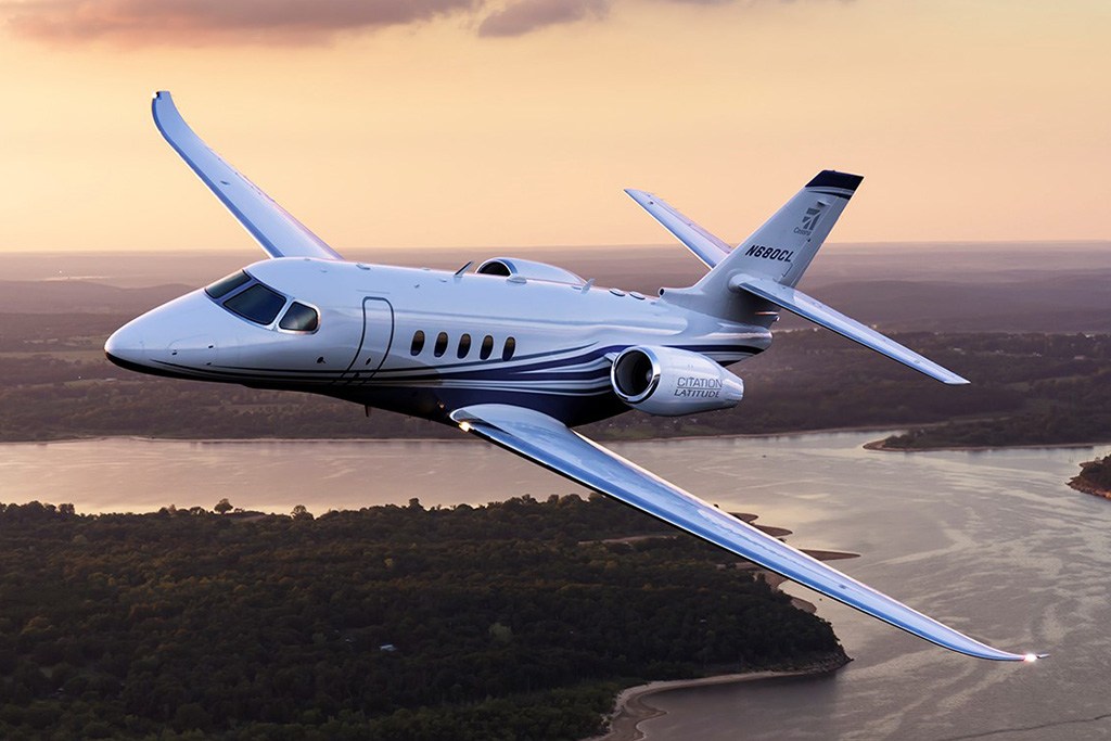 Citation Latitude: Cinco anos, 240 entregas e 320 mil horas de voo ...