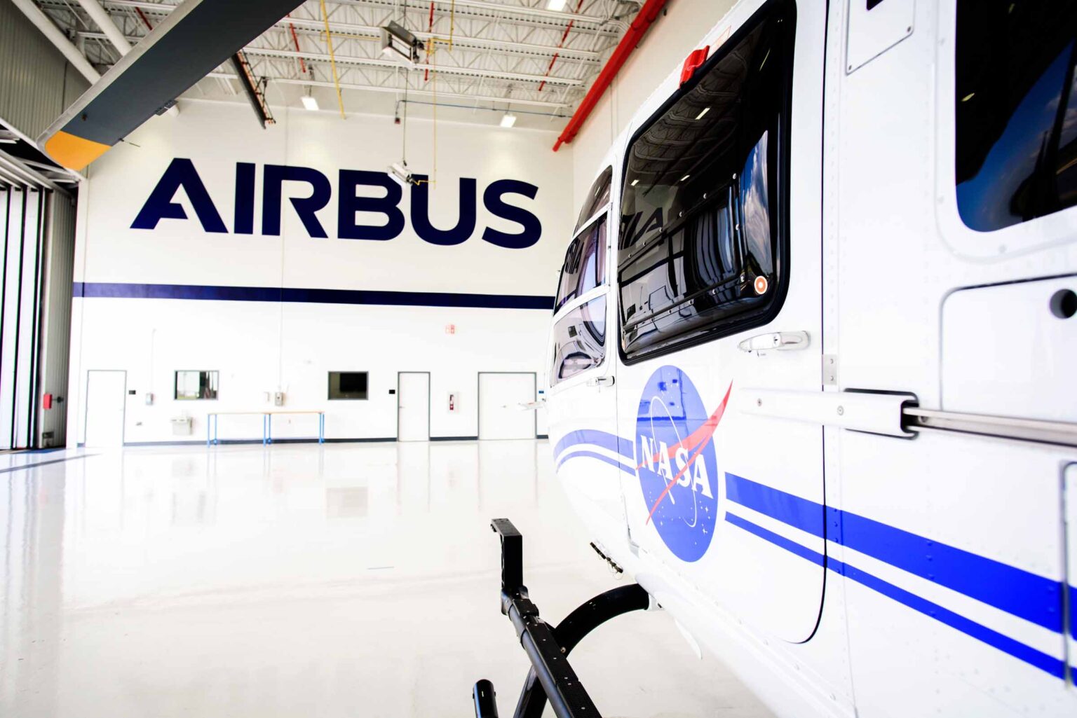 Airbus fornecerá apoio para helicópteros H135 da NASA por até 10 anos ...