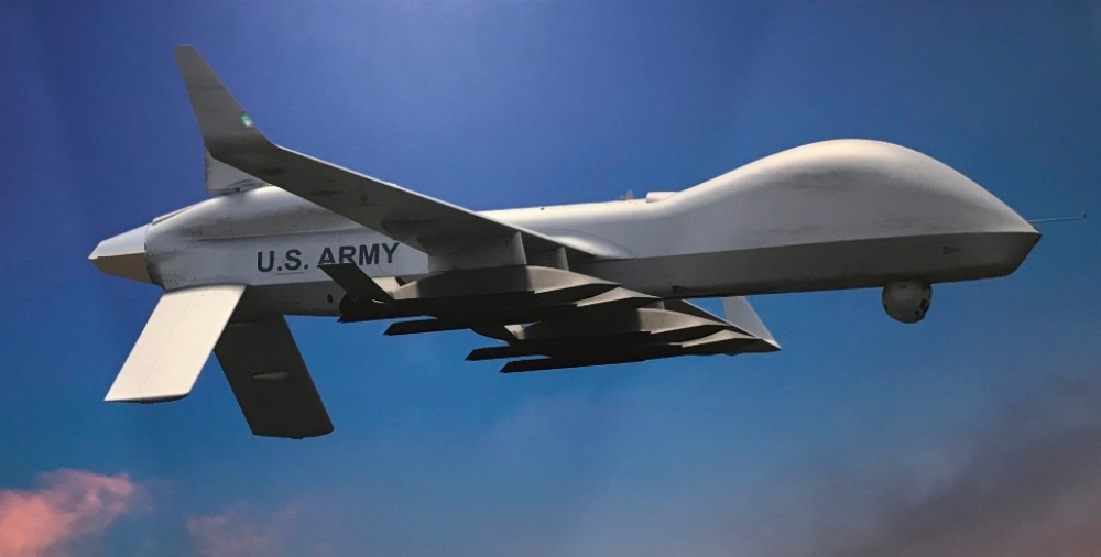 General Atomics testa em voo seu sistema de pequenos drones Sparrowhawk ...
