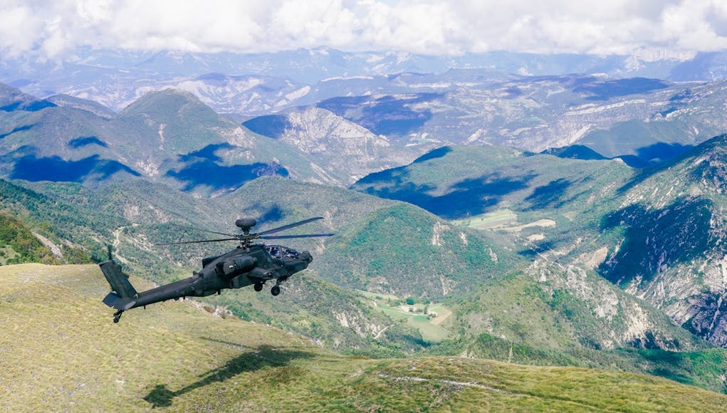 Apaches britânicos treinam nos Alpes franceses – Cavok Brasil