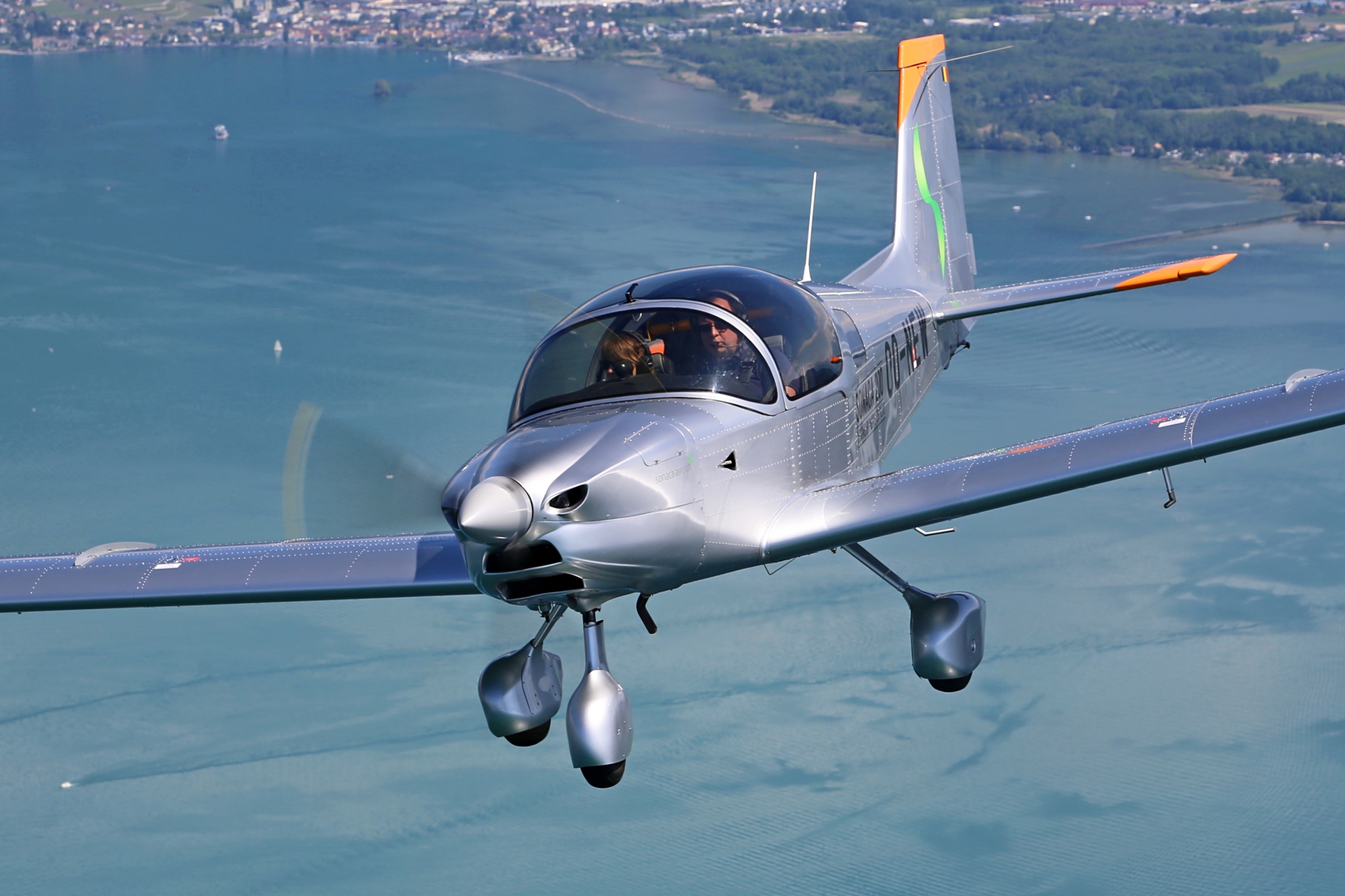 Monomotor Sonaca 200 recebe certificação SPHAIR da Força Aérea Suíça ...