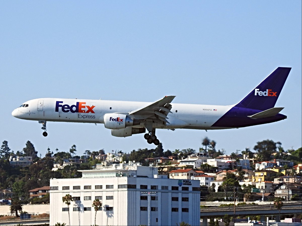 FedEx opera voo de apenas 30 quilômetros de distância com Boeing 757 ...