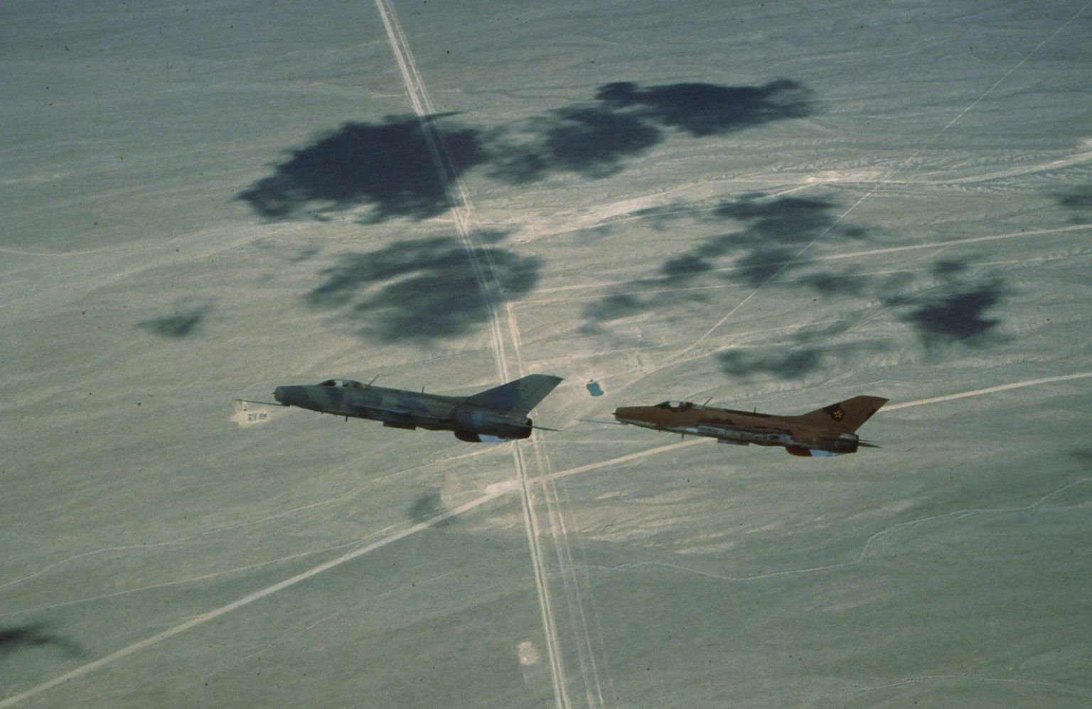 CONSTANT PEG: A história de voar contra os caças secretos soviéticos da ...