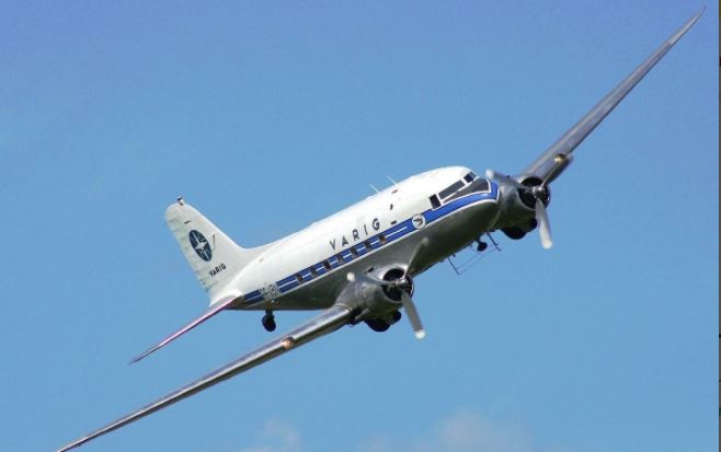 IMAGENS: Raro Douglas DC-3 está a venda no Brasil – Cavok Brasil