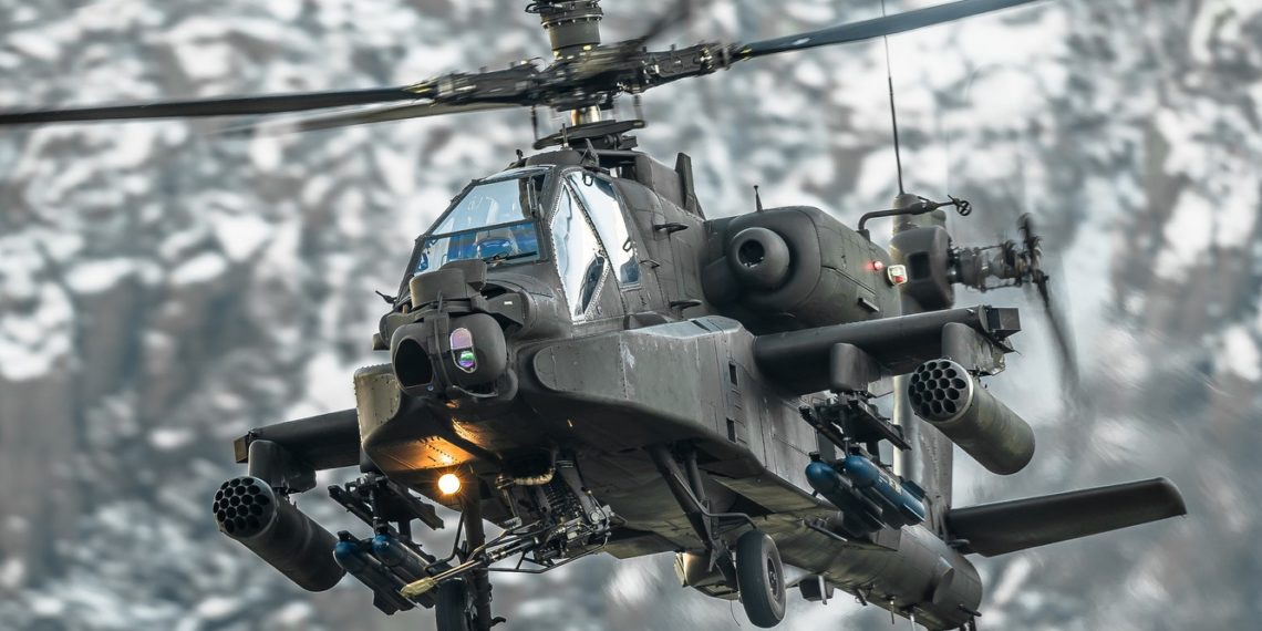 EUA concordam em vender novos helicópteros de ataque AH-64E Apache para ...