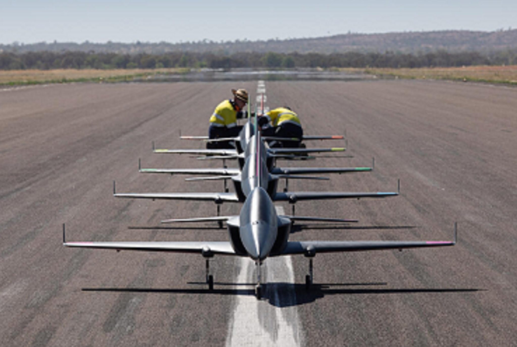 VÍDEO: Boeing completa inovador voo em formação com drones autônomos ...