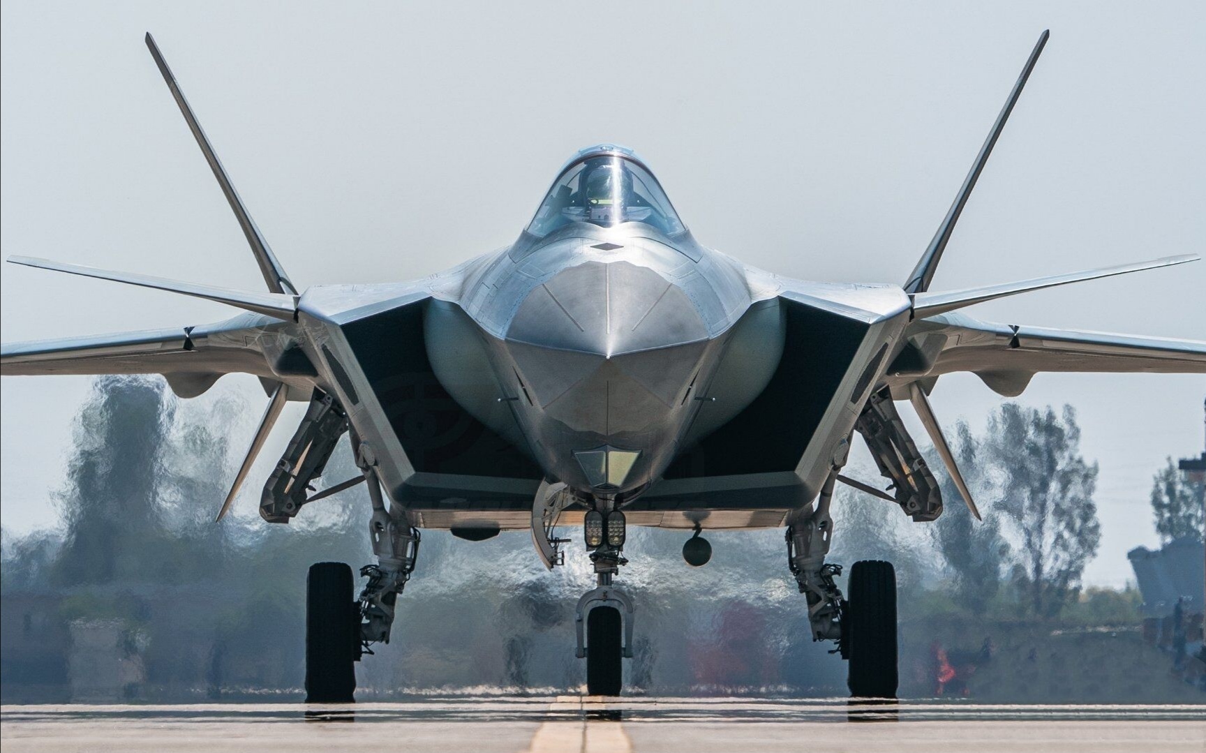 China celebra 10 anos do primeiro voo do J-20 e revela imagem de nova ...