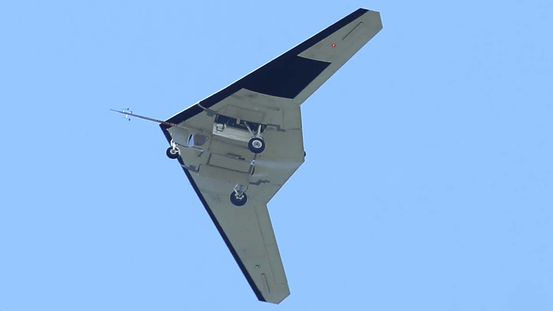 USAF divulga de forma surpreendente um implantação recente do RQ-170 ...