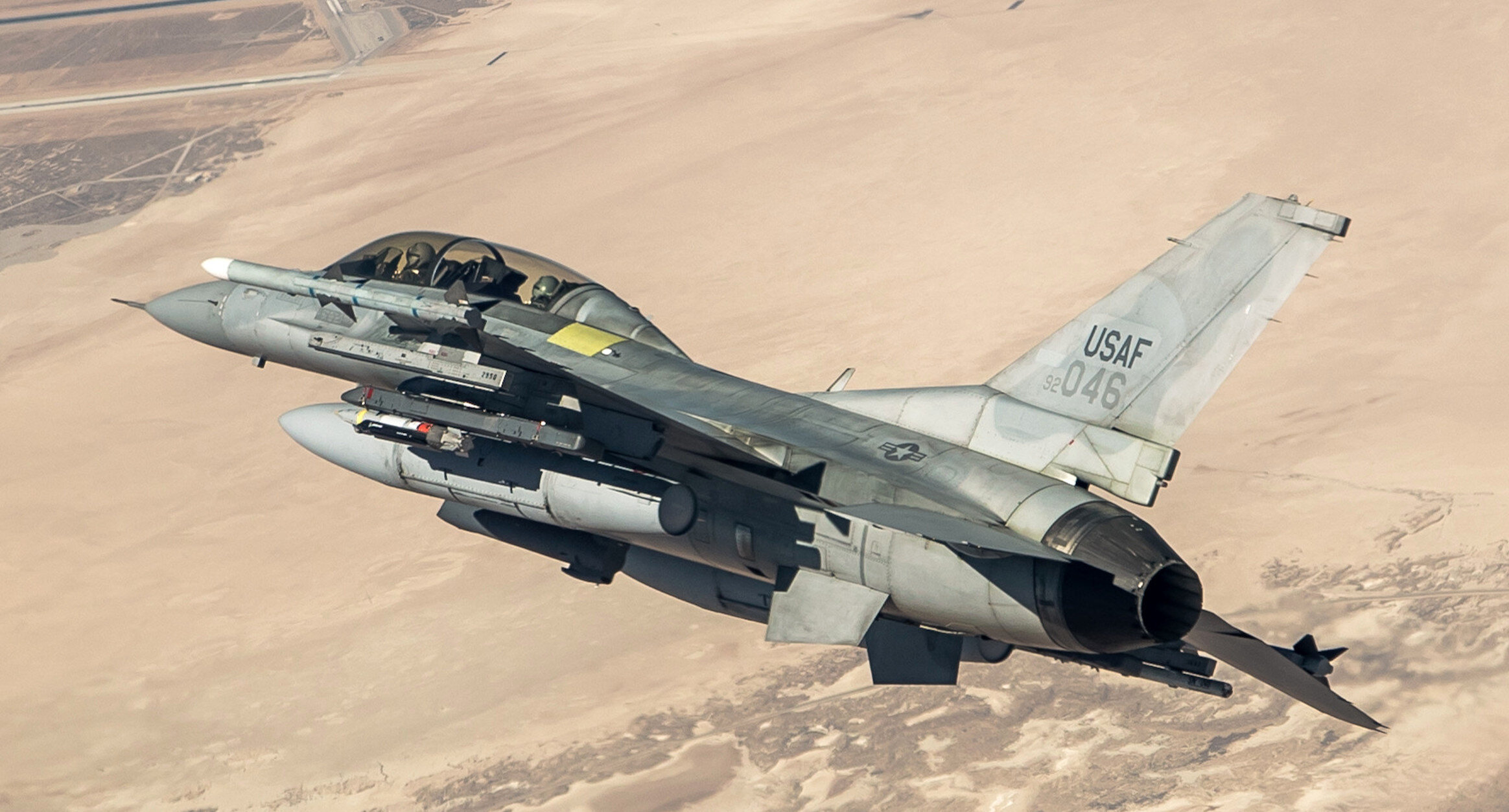 KF-16 coreano é usado para testes da atualização F-16V na Base Aérea de ...