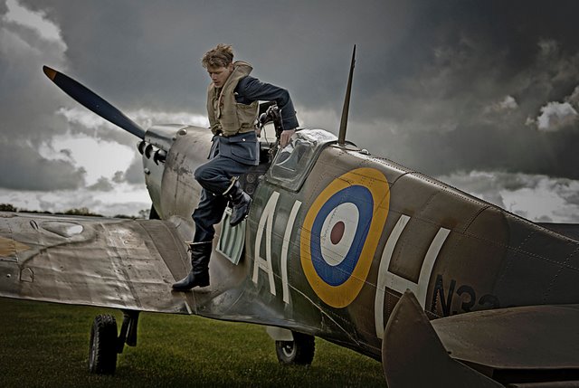 VÍDEO: Spitfire no jardim de uma casa no Reino Unido – Cavok Brasil