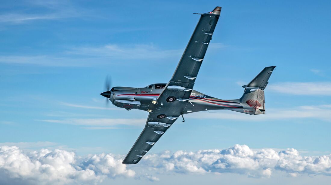 IMAGENS: Diamond DA50 RG cruza o Atlântico para participar do EAA ...