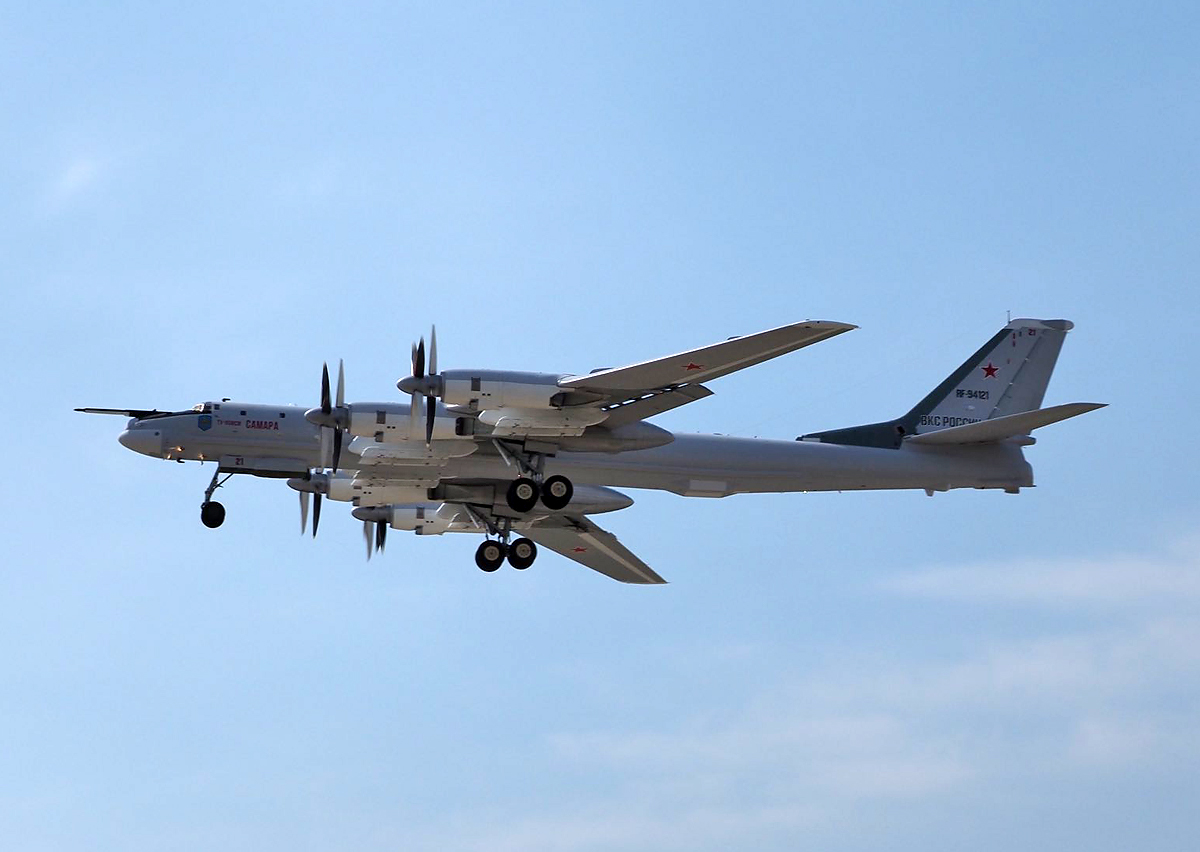 Rússia assina contrato para a modernização do bombardeiro estratégico ...