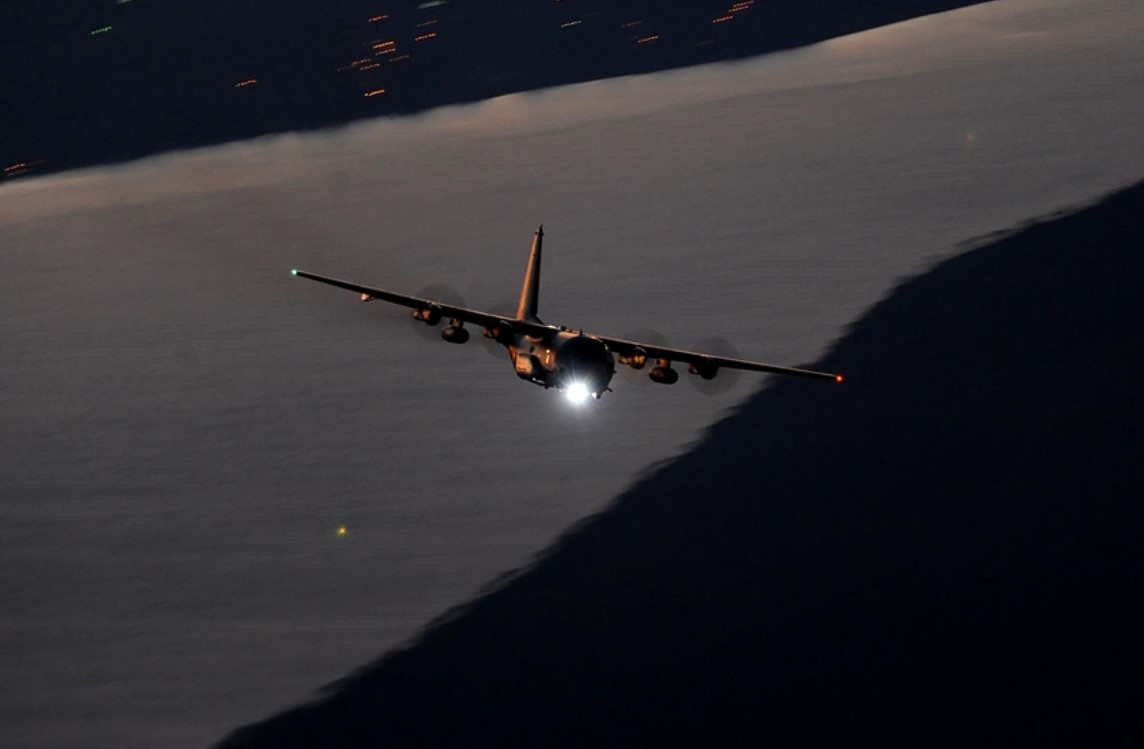 Lockheed fornece laser de alta energia para a USAF testar no AC-130J ...
