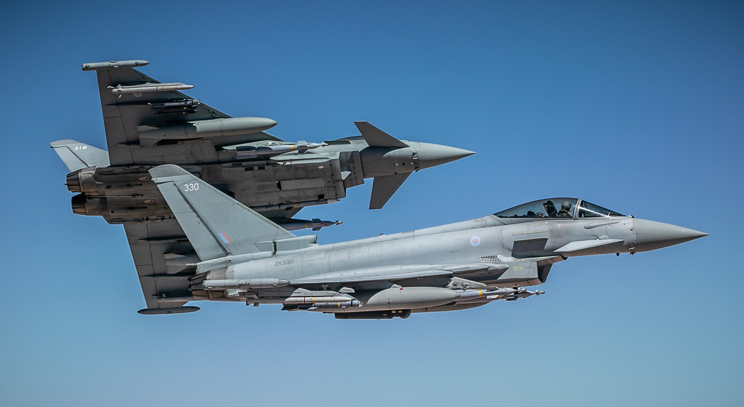 Typhoons da RAF conduzem operações ACE a partir de uma base austera no ...