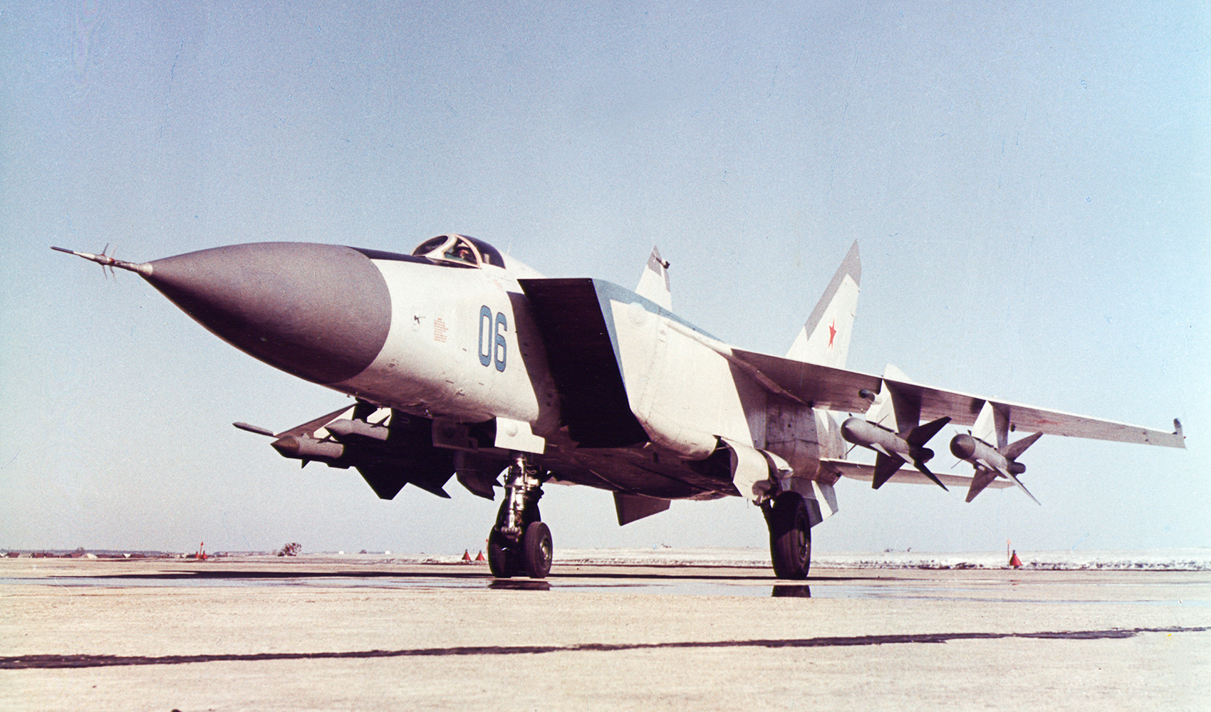 Este super caça MiG aterrorizou a OTAN e um piloto soviético roubou um