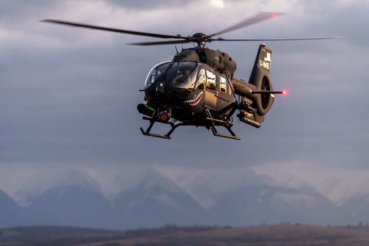Pela primeira vez, helicóptero Airbus H145M dispara mísseis Spike ...