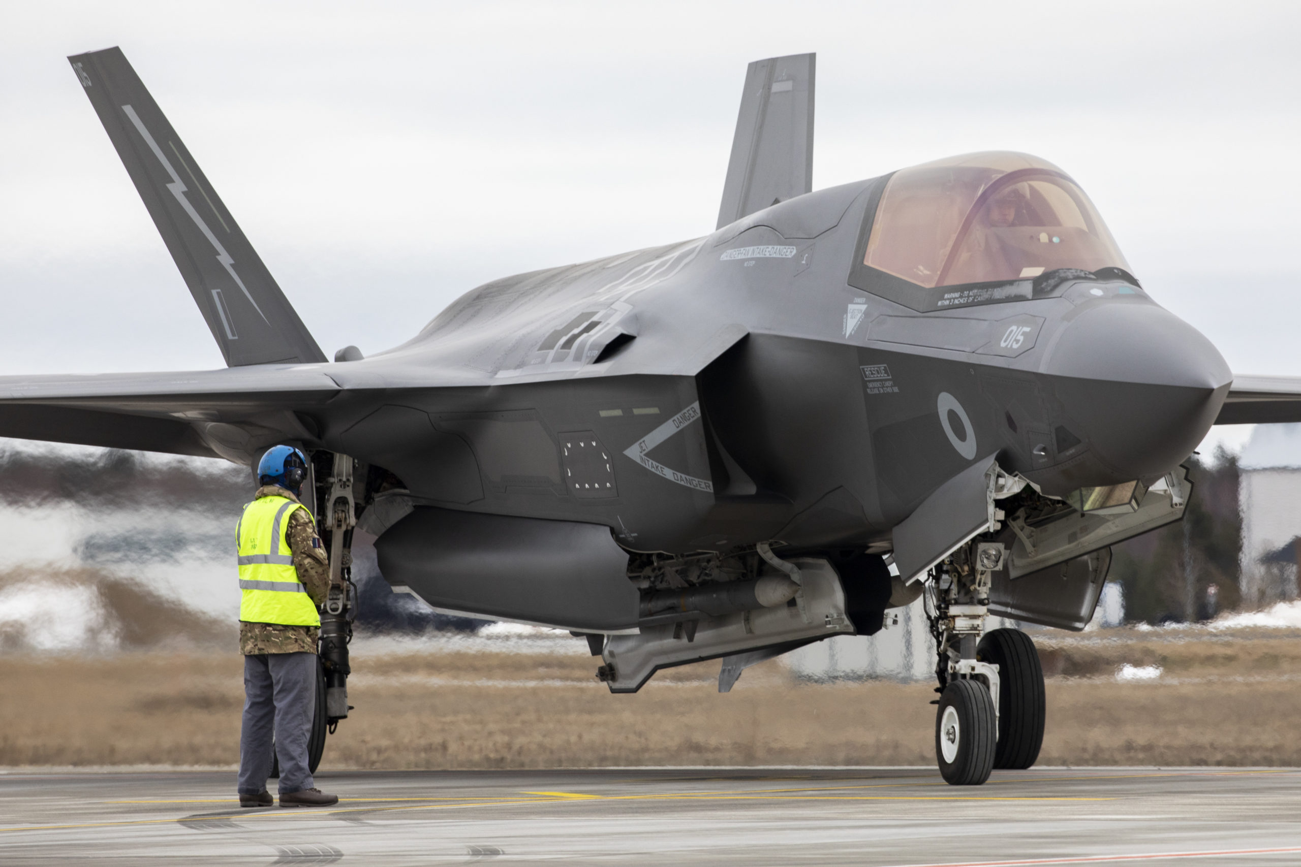 IMAGENS: RAF destaca dois novos F-35B na Estônia – Cavok Brasil