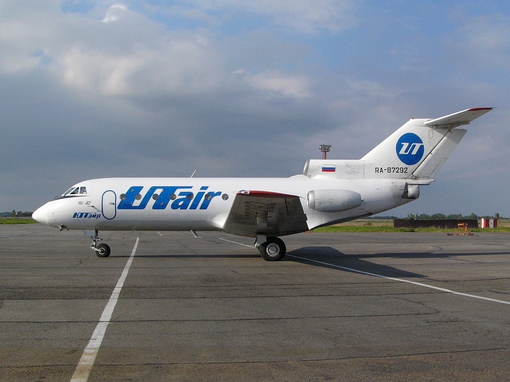 Companhia aérea russa UTair vai adquirir e restaurar 20 aeronaves Yak ...
