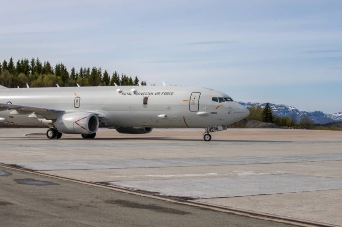 Noruega recebe última aeronave caçadora de submarinos P-8 Poseidon dos ...