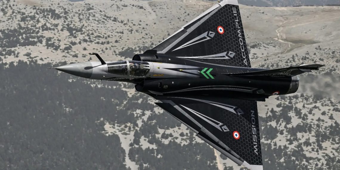 IMAGENS: Jatos Mirage 2000C RDI passam o bastão para os Rafales na ...