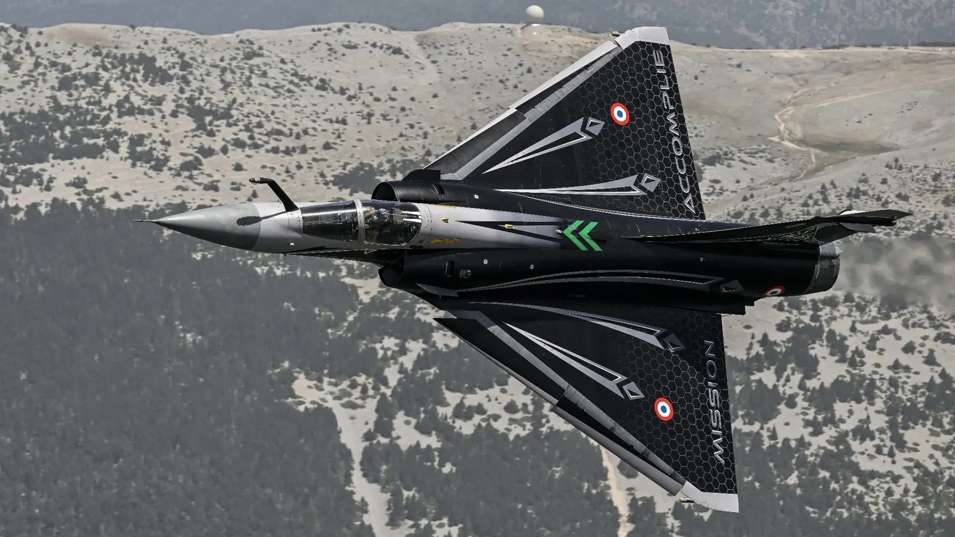 IMAGENS: Jatos Mirage 2000C RDI passam o bastão para os Rafales na ...