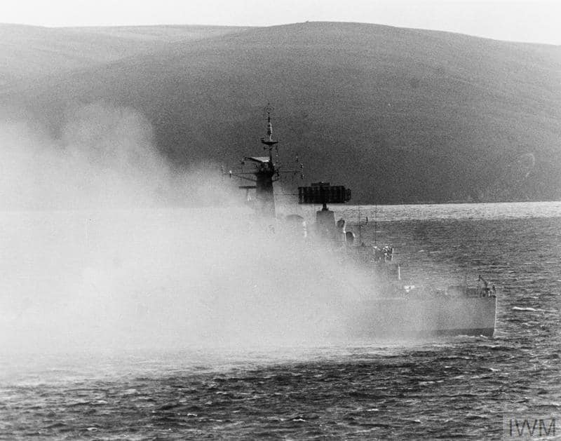 GUERRA DAS FALKLANDS/MALVINAS: El Kamikase! Ataque a Fragata Argonaut ...