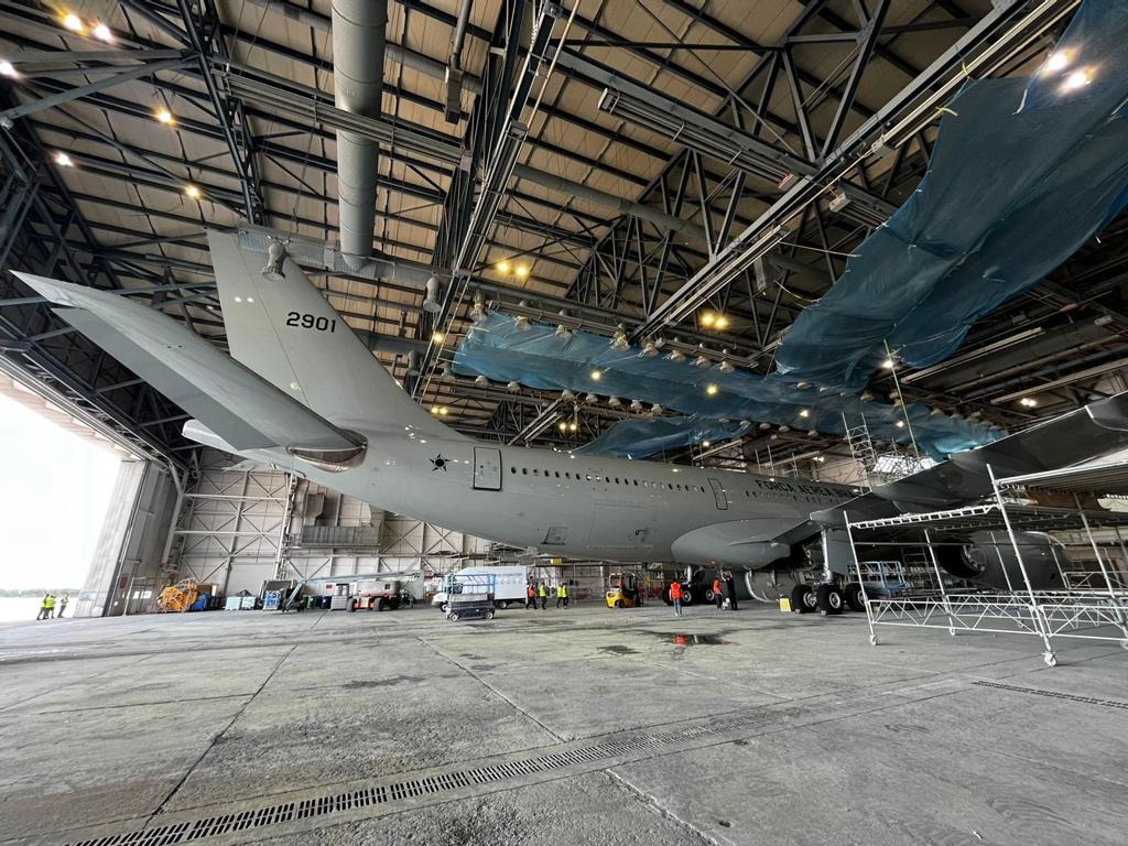 FAB divulga novas imagens e detalhes da chegada do primeiro KC-30 no ...