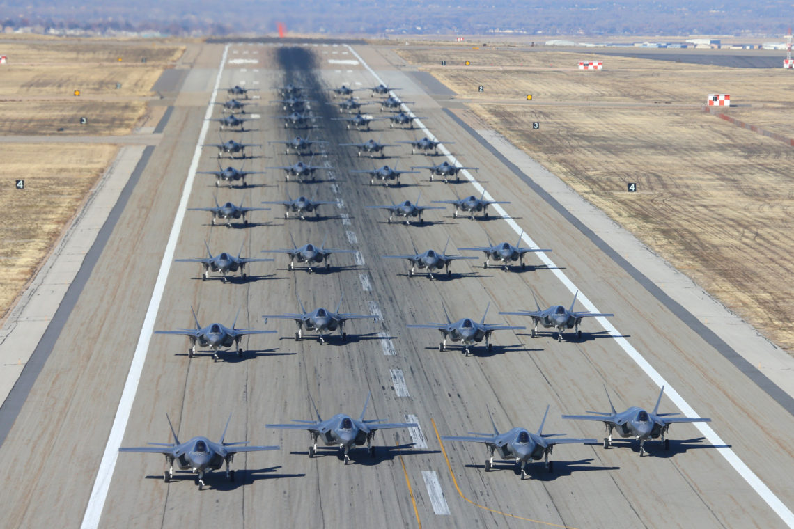 Pentágono e Lockheed Martin chegam a acordo para 375 aeronaves – Cavok ...