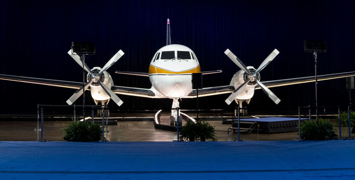 Aeronave Grumman Gulfstream I de Walt Disney segue para museu na ...