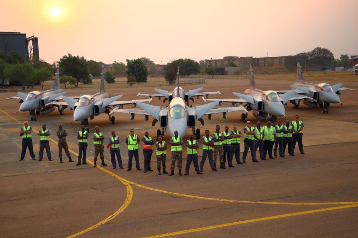 SAAF coloca Gripen em voo após 12 meses de aterramento – Cavok Brasil