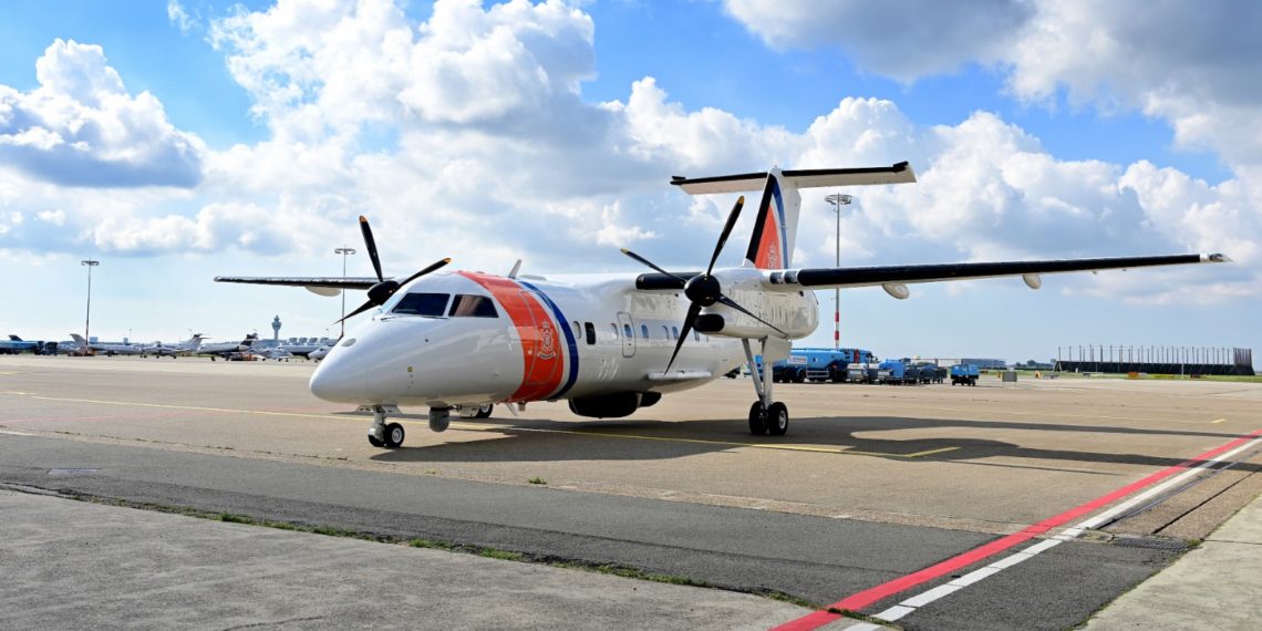Guarda Costeira Holandesa recebe a primeira de 2 novas aeronaves Dash-8 ...