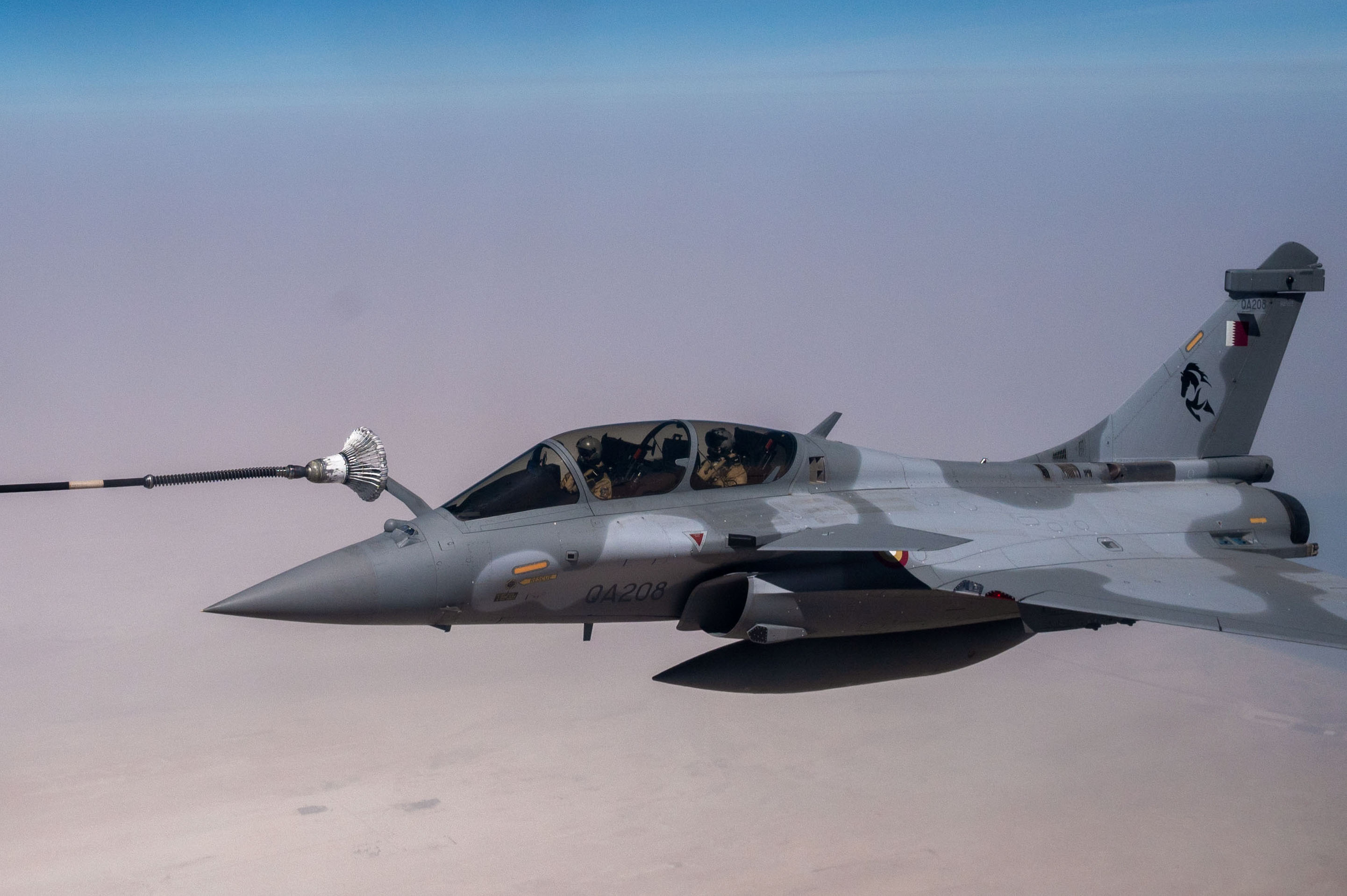 Aeronave Voyager da RAF realiza treinamento de reabastecimento ar-ar ...