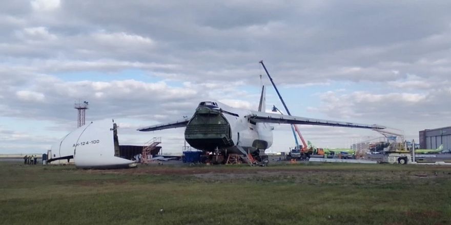 Depois de dois anos, An-124 da Volga-Dnepr que fez pouso de emergência ...