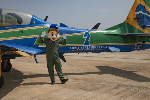 IMAGENS: Portões Abertos da Base Aérea de Brasília recebe público ...