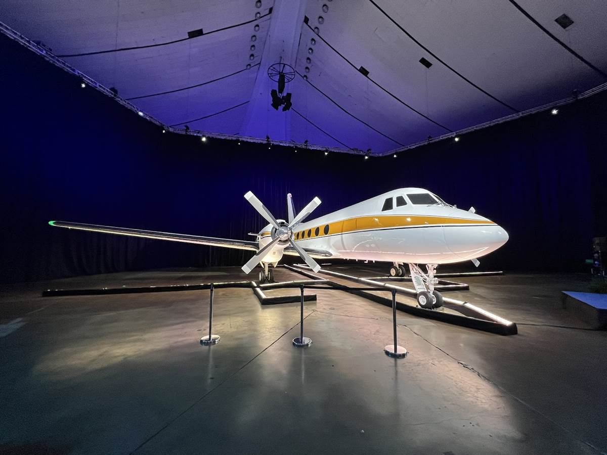 Aeronave Grumman Gulfstream I de Walt Disney segue para museu na ...
