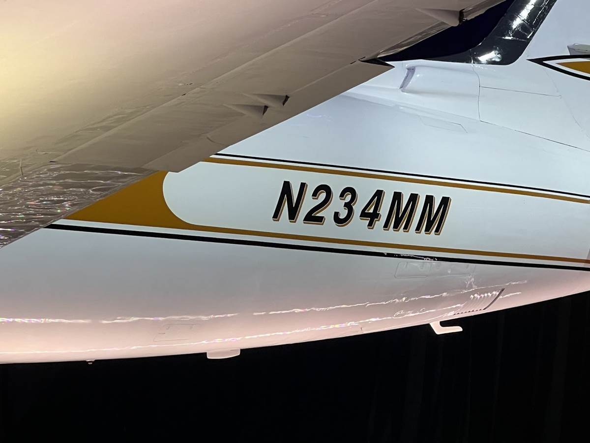 Aeronave Grumman Gulfstream I de Walt Disney segue para museu na ...