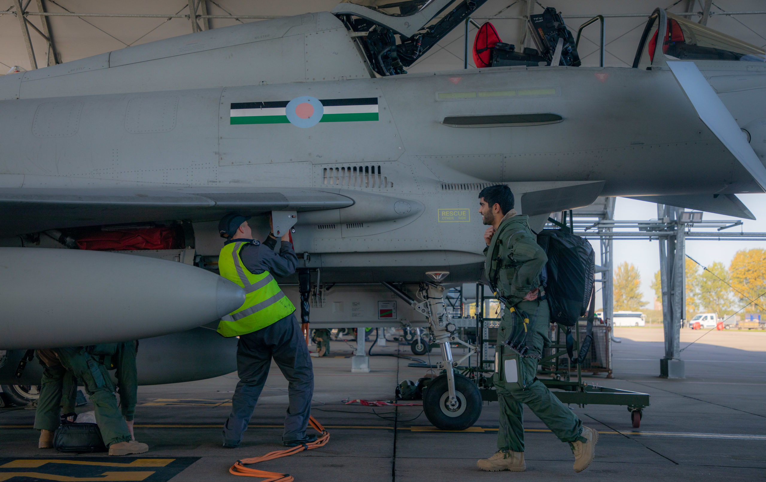 Esquadrão de Typhoon da RAF-QEAF é implantado no policiamento aéreo da ...