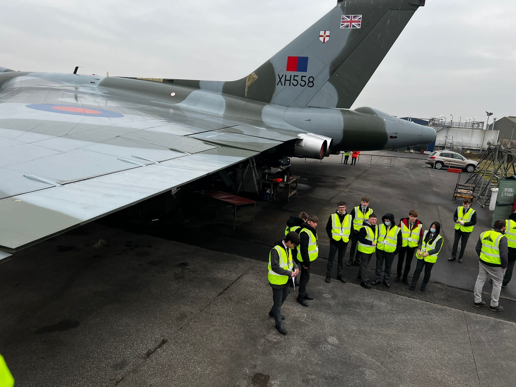 Lendário bombardeiro Vulcan fará último acionamento de motores antes da ...