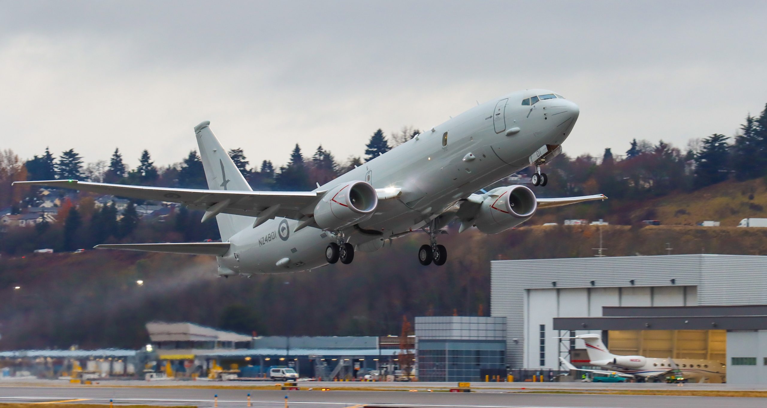 Boeing concede contrato à Lufthansa Technik para apoiar a frota P-8A ...