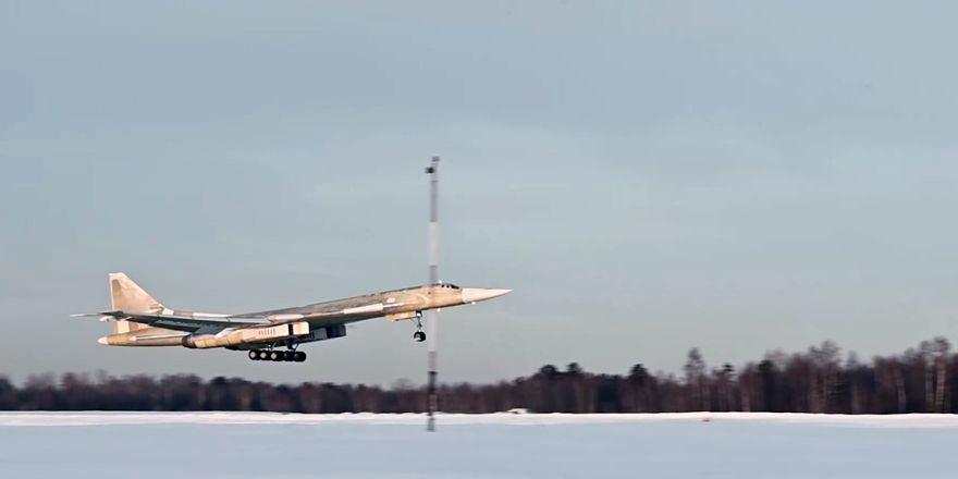 VÍDEO: Rússia coloca em voo mais um Tu-160M modernizado – Cavok Brasil