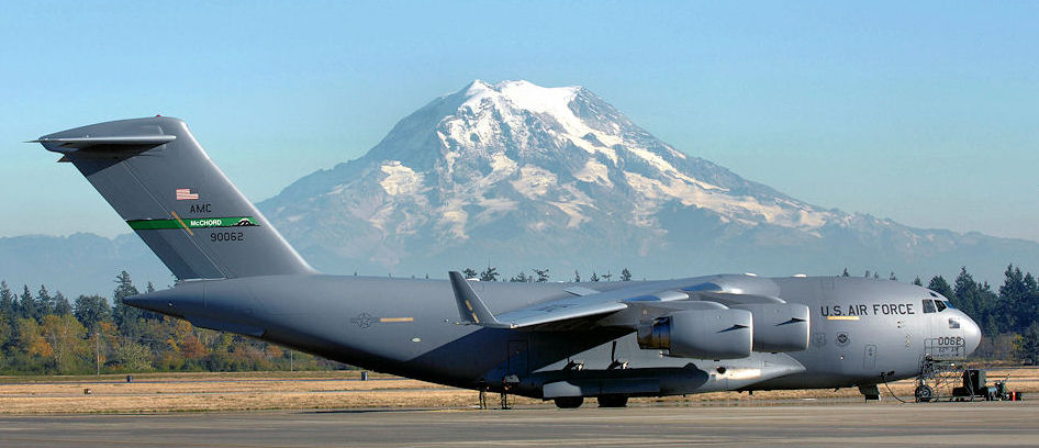 Aeronave C-17A da Força Aérea dos EUA é autorizada a transportar a ...