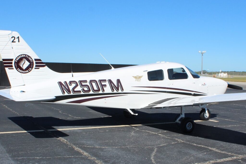 Piper Aircraft entrega 100º avião PA-28 Pilot 100i – Cavok Brasil