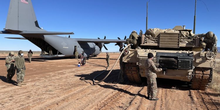 IMAGENS: C-130J Super Hercules pela primeira vez “reabastece” um tanque ...